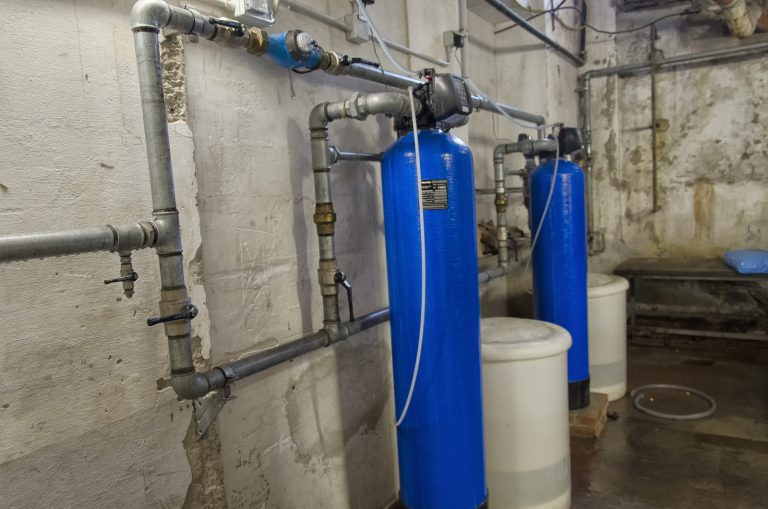 Deciding Between a Single-Tank and Twin Tank Water Softener ...